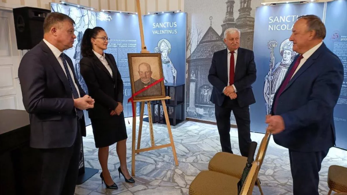 Portrety Marsów od dziś w kolekcji limanowskiego muzeum - Limanowa.in