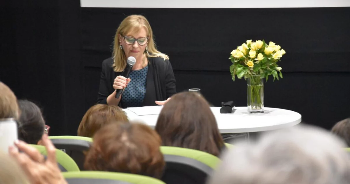 Dorota Segda i Jacek Romanowski oraz listy wybitnych poetów - Limanowa.in