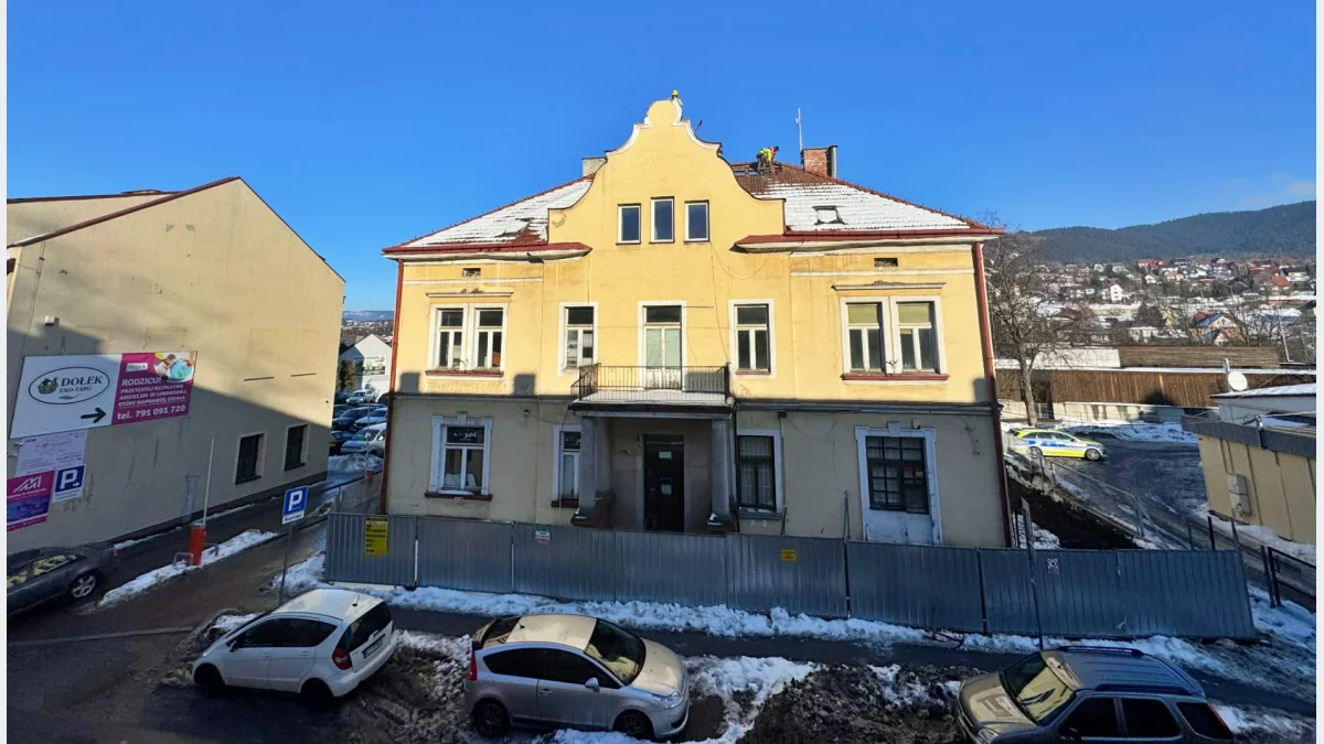 Pałacyk pod Pszczółką w Limanowej - ruszyła rozbiórka - Limanowa.in